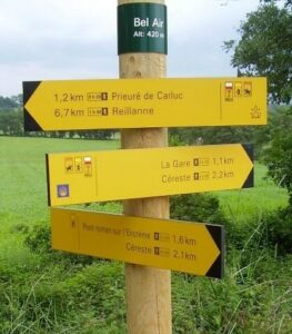 Le Balisage Des Chemins De Randonnée